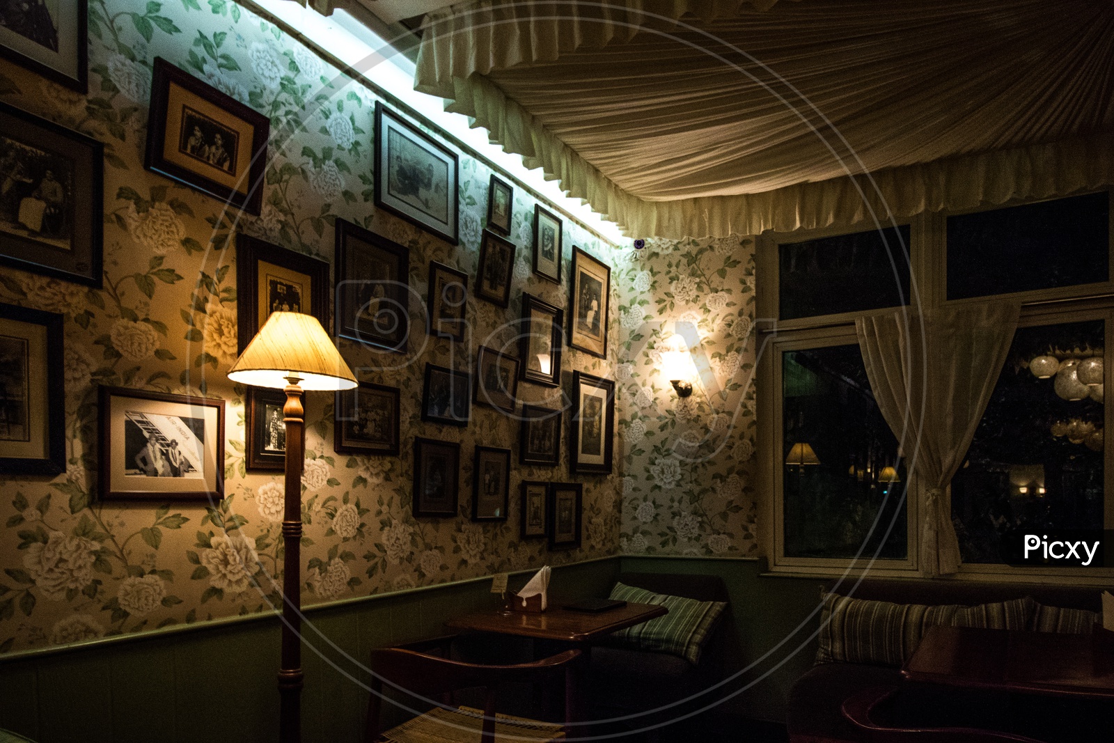 Image of Chamiers Cafe, Chennai-QG412221-Picxy