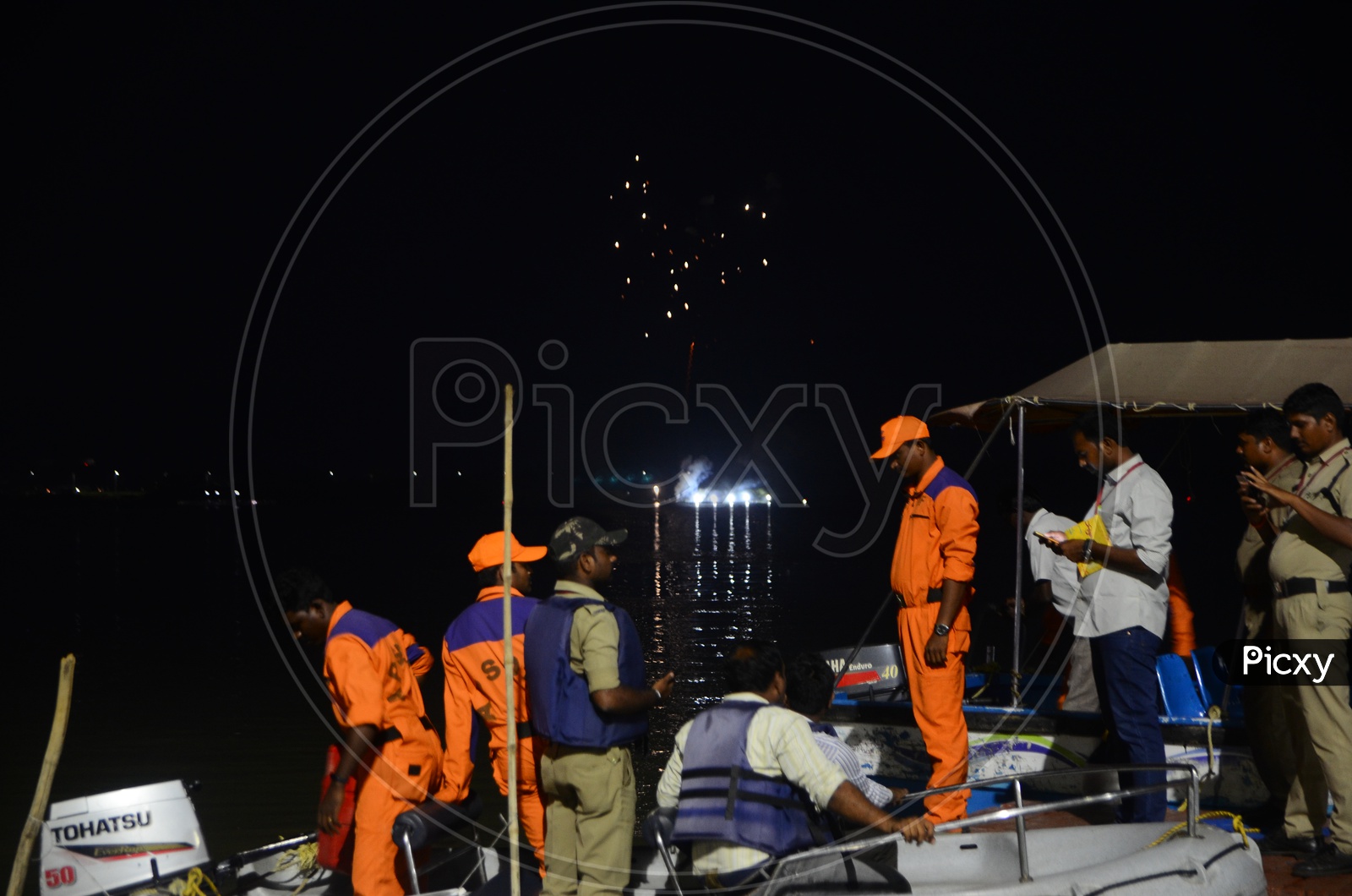Image of SDRF personnel during Teppotsavam-WN987846-Picxy