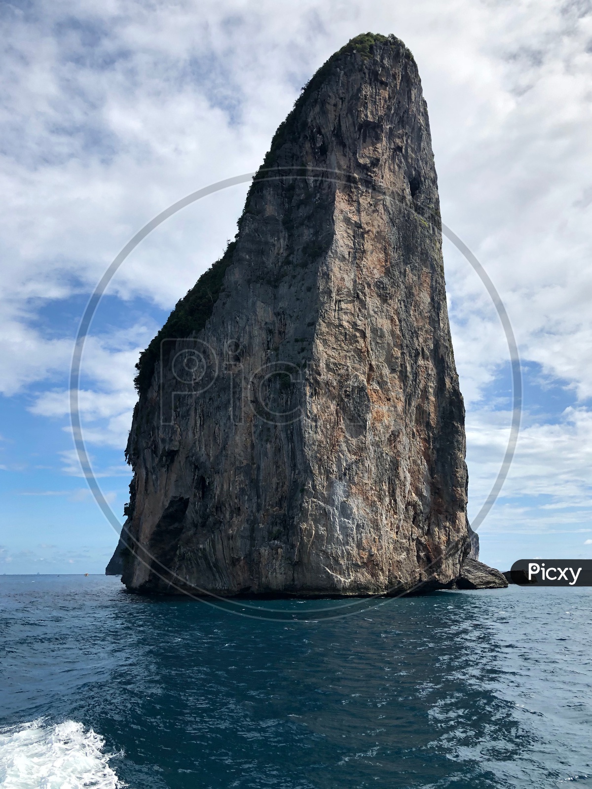Image of Huge stones in the sea-LJ879249-Picxy