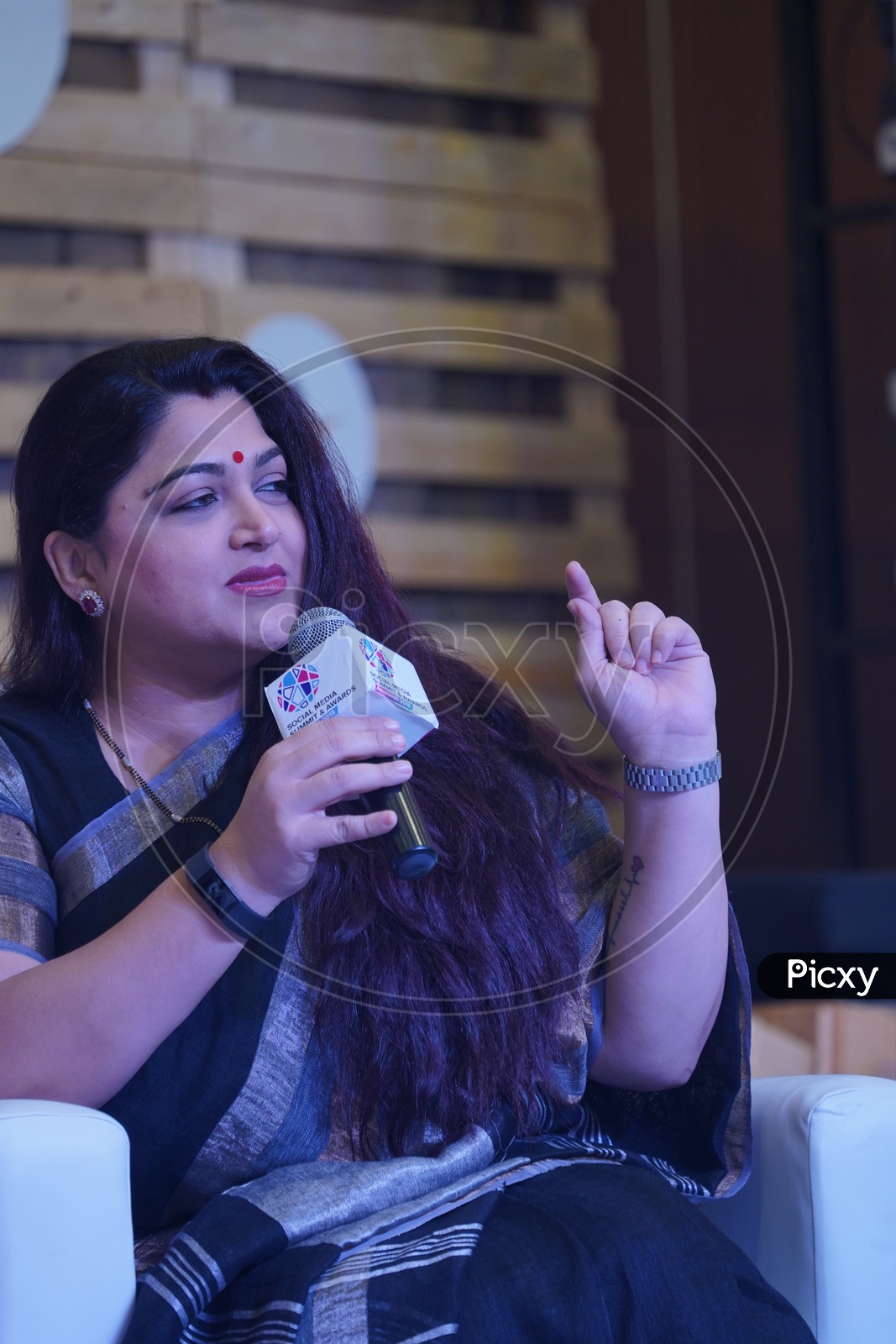 Image of South Indian Film Actress Kushboo Sundar in Social Media ...