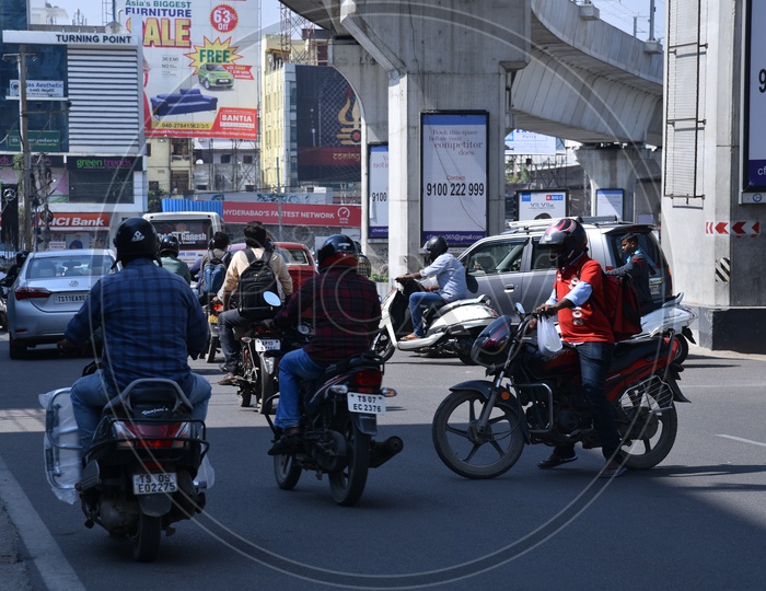 Image of Food delivery boys using wrong route to deliver their food ...