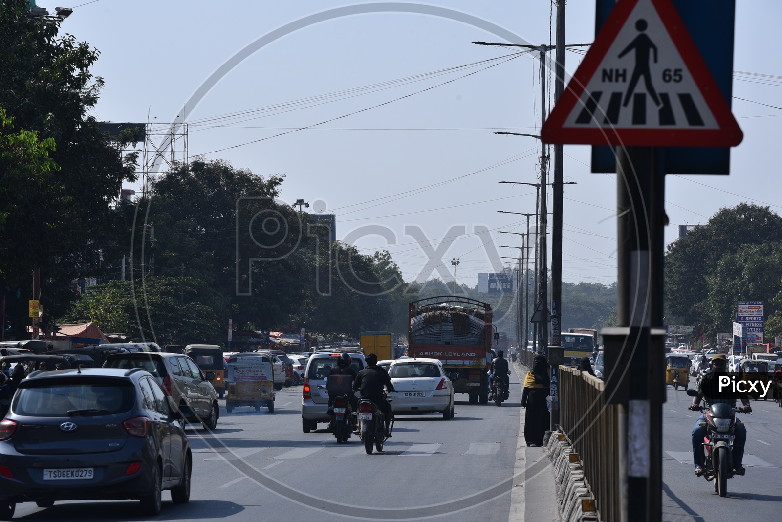 Image of Chandanagar Main Road-SV431247-Picxy