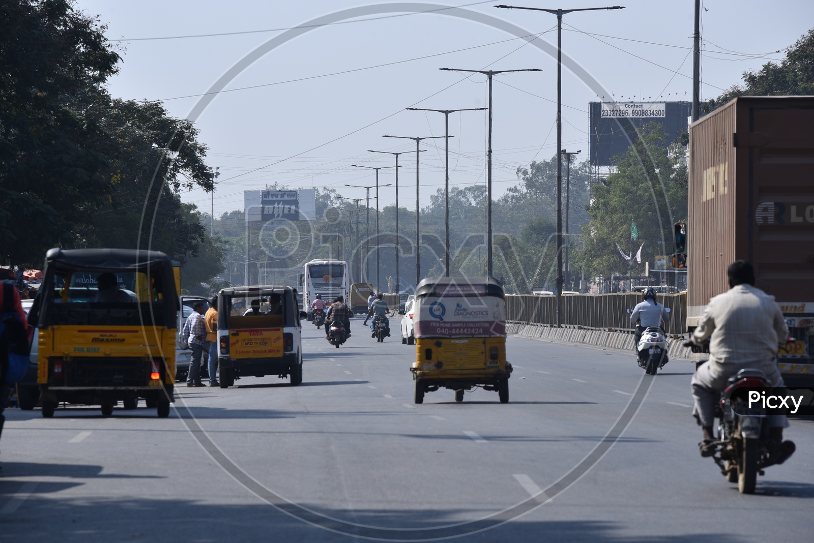 Image of Chandanagar Main road-FM136420-Picxy