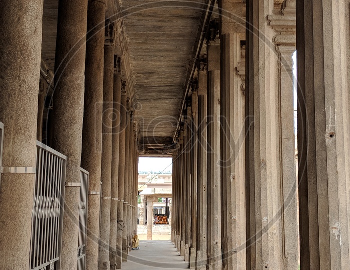 Image of 1000 Pillar Hall in Ranganathaswamy Temple, Srirangam-DT904982 ...
