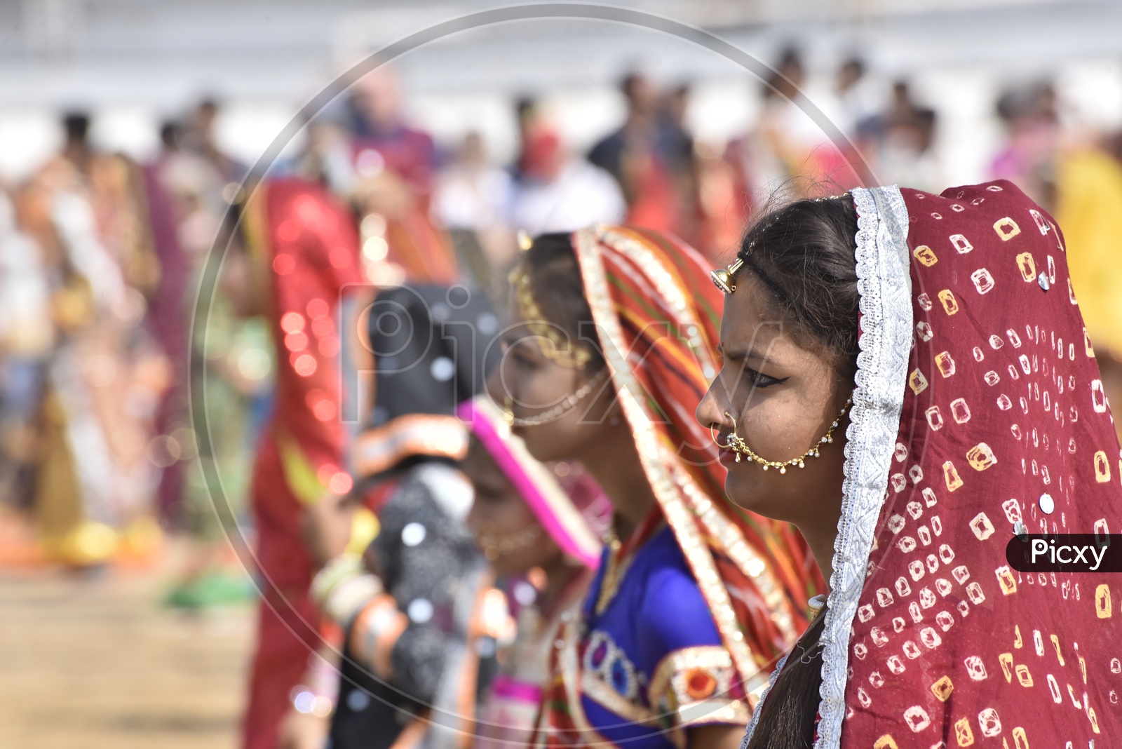 Image of Women dancing at Pushkar Camel Fair-NT206830-Picxy