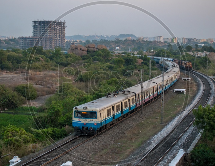 Image of HYDERABAD MMTS TRAIN AND PASSENGER TRAIN - INDIAN RAILWAYS ...
