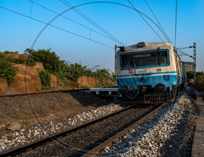 Image of HYDERABAD MMTS TRAIN AND PASSENGER TRAIN - INDIAN RAILWAYS ...