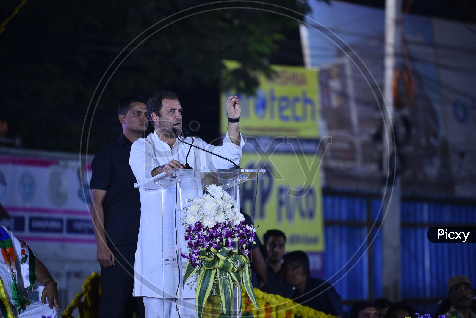Image of Congress President Rahul Gandhi addressing Public at TDP Party ...