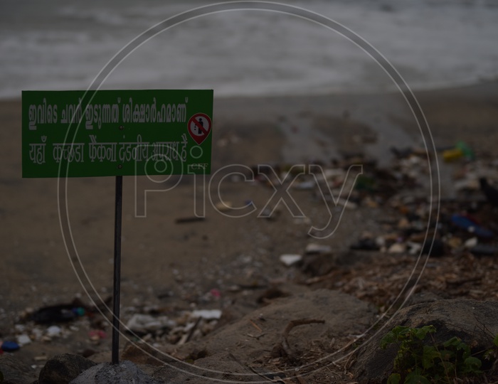 Image of Throwing Waste is an Offence Sign Board At Fort Kochi Beach ...