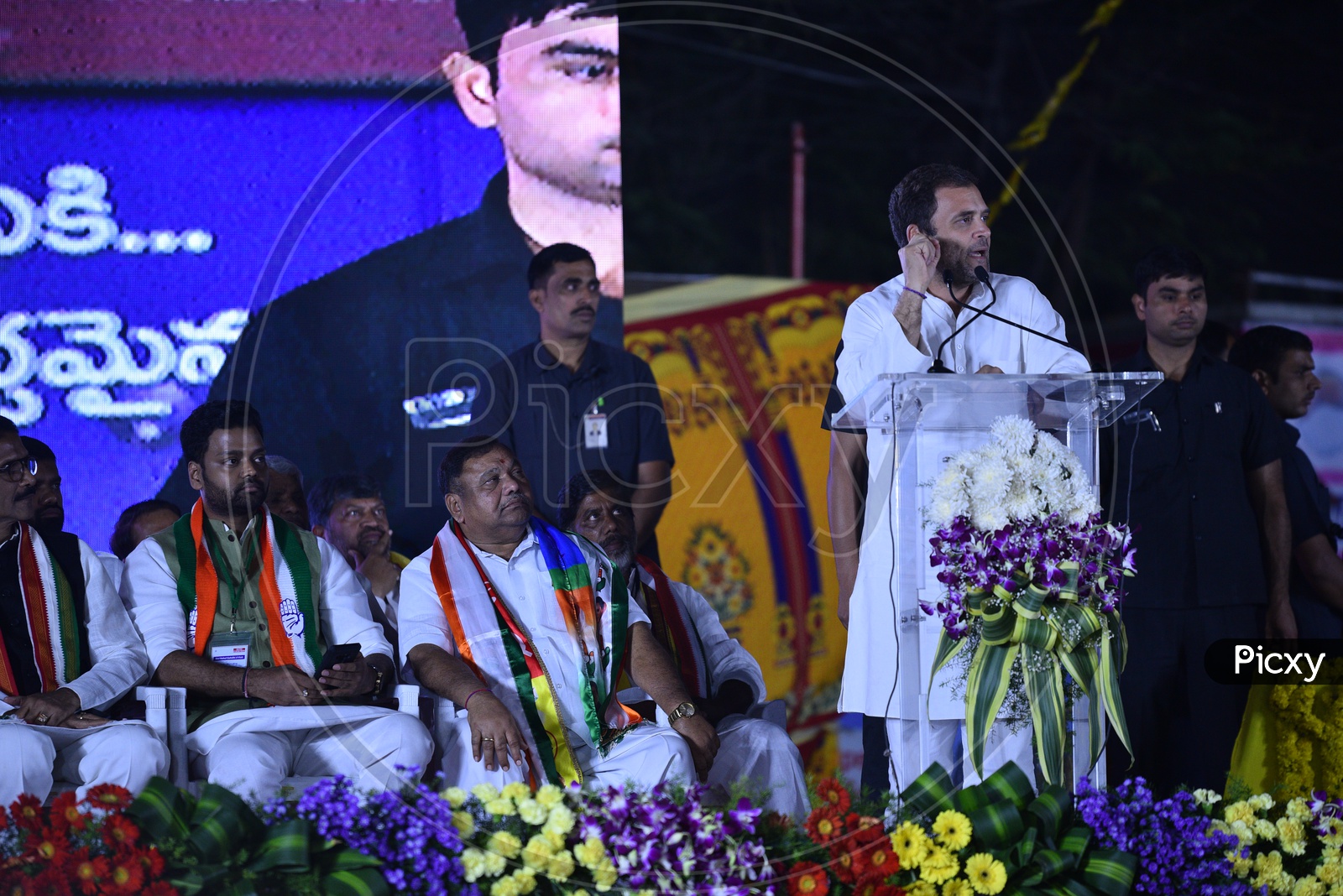 Image of Congress President Rahul Gandhi addressing Public at TDP Party ...