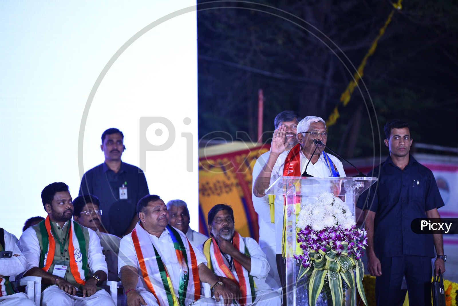 Image of Rahul gandhi, Kodanda ram, Uttam Kumar, N Chandra Babu Naidu and others during ...
