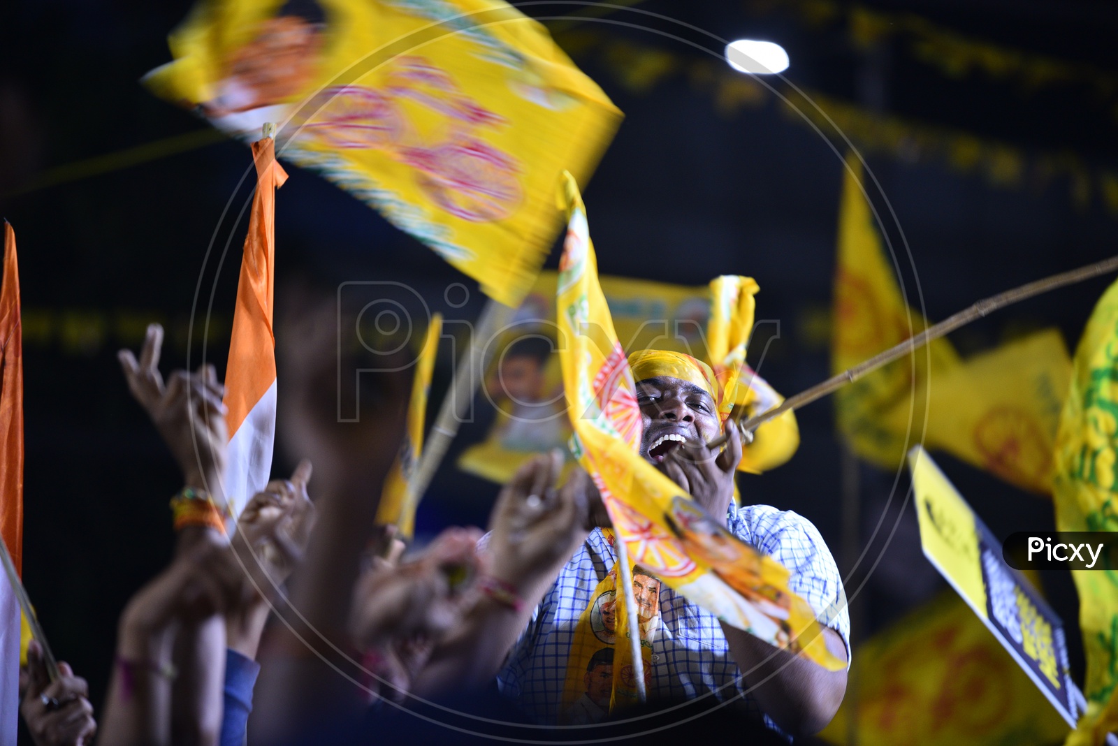 Image of Public at Congress/CPI/TDP/TJP Party meeting in Ameerpet for ...