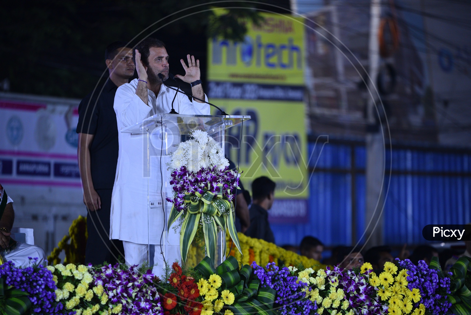 Image of Congress President Rahul Gandhi addressing Public at TDP Party ...