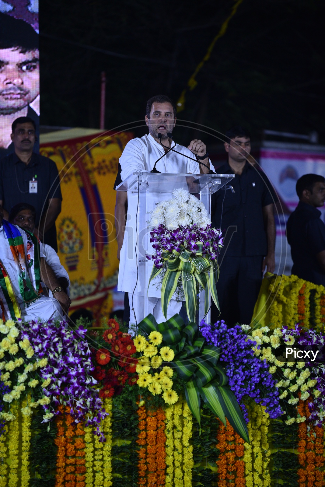 Image of Congress President Rahul Gandhi addressing Public at TDP Party ...