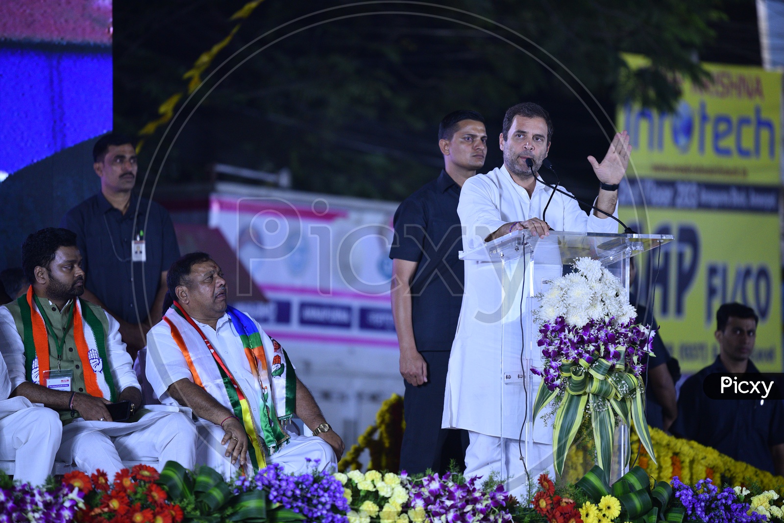 Image of Congress President Rahul Gandhi addressing Public at TDP Party ...