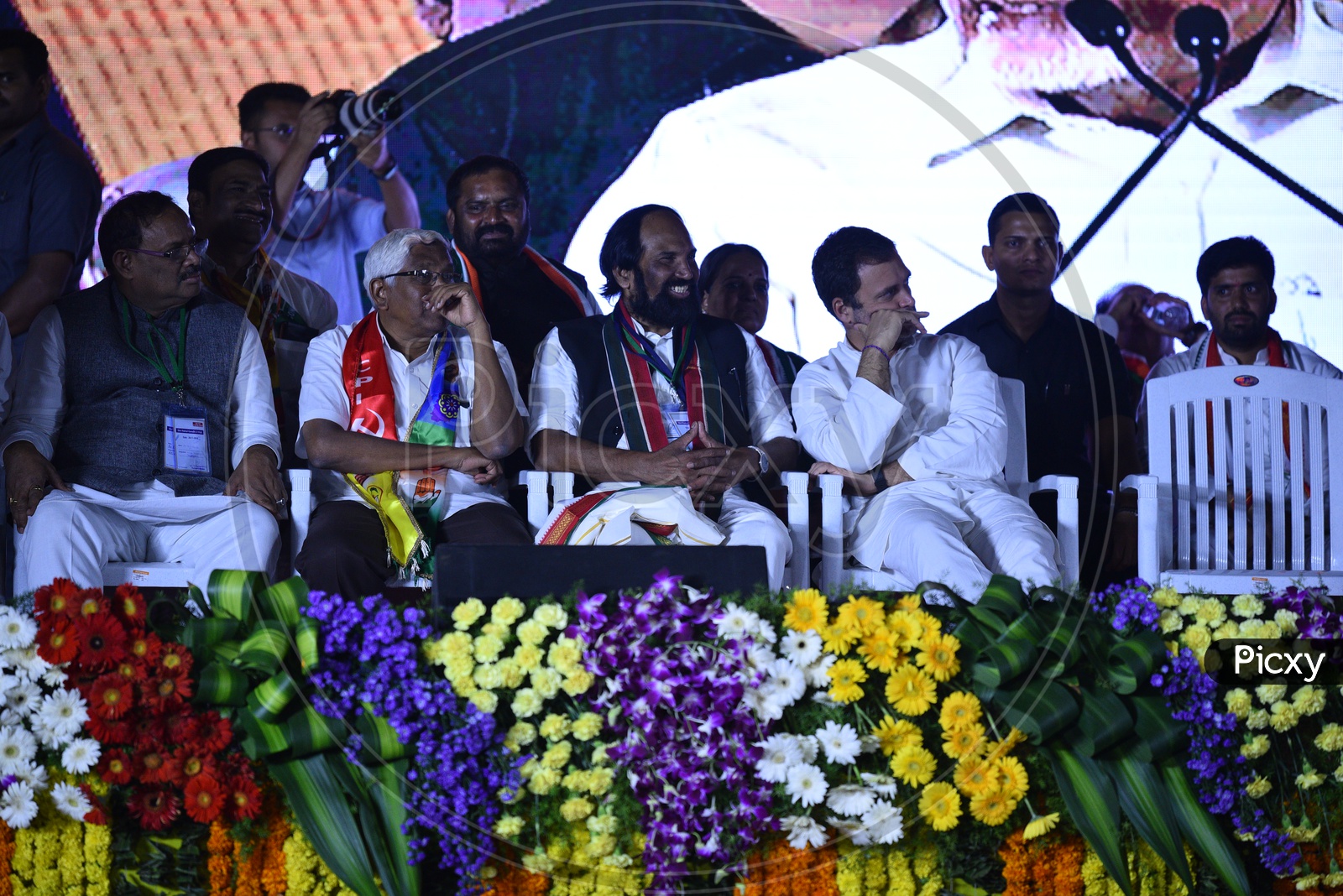 Image of Rahul gandhi, Kodanda ram, Uttam Kumar, N Chandra Babu Naidu and others during ...