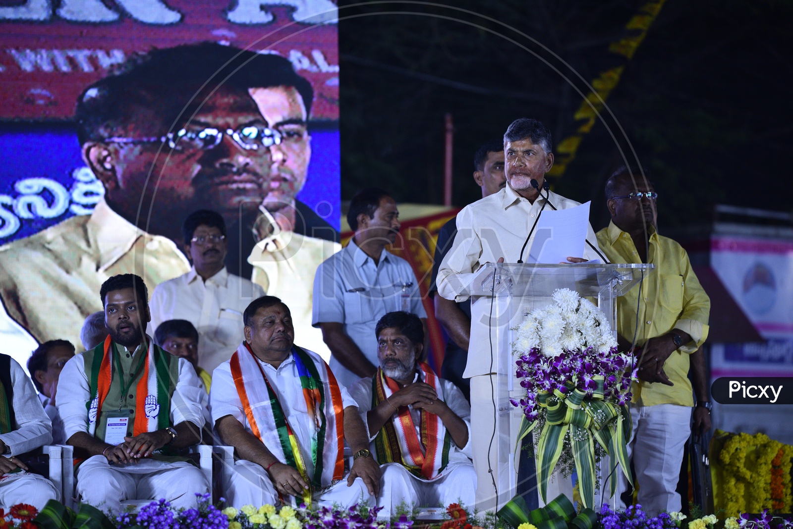 Image of Chief Minister Chandrababu Naidu addressing Public at TDP Party meeting in Ameerpet for ...