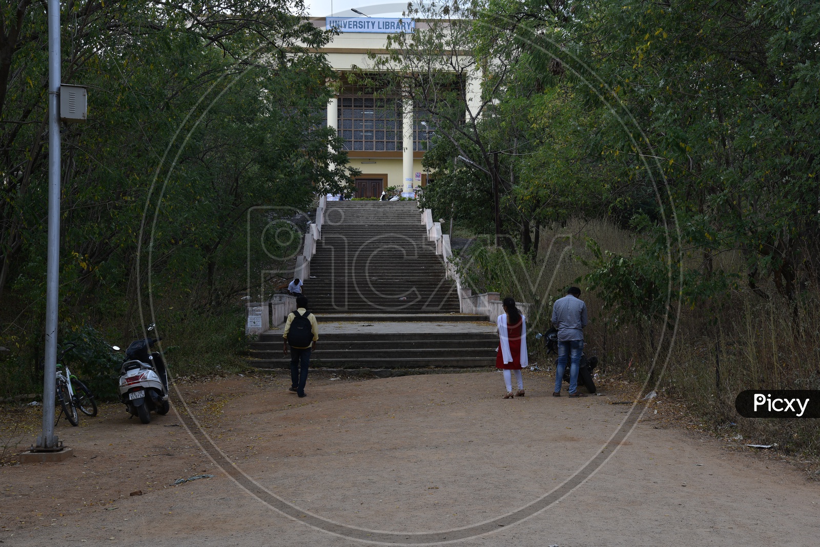 Image of University Library in Osmania University-YI109957-Picxy