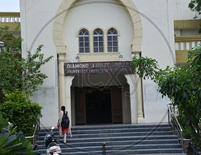Image of Diamond Jubilee Library in Osmania University-ZR563223-Picxy