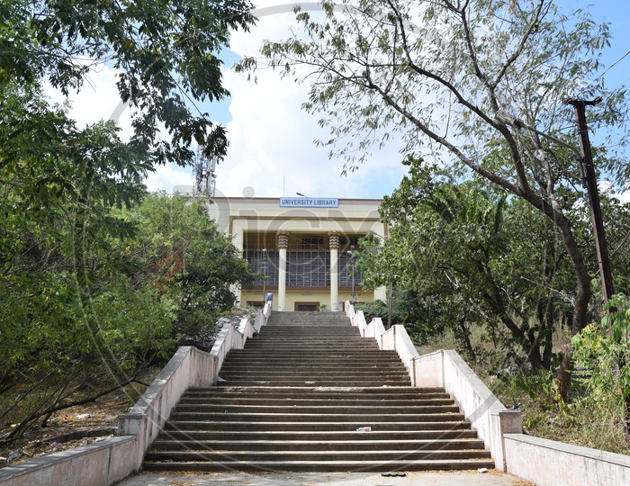 Image of University Library in Osmania University-QO879142-Picxy