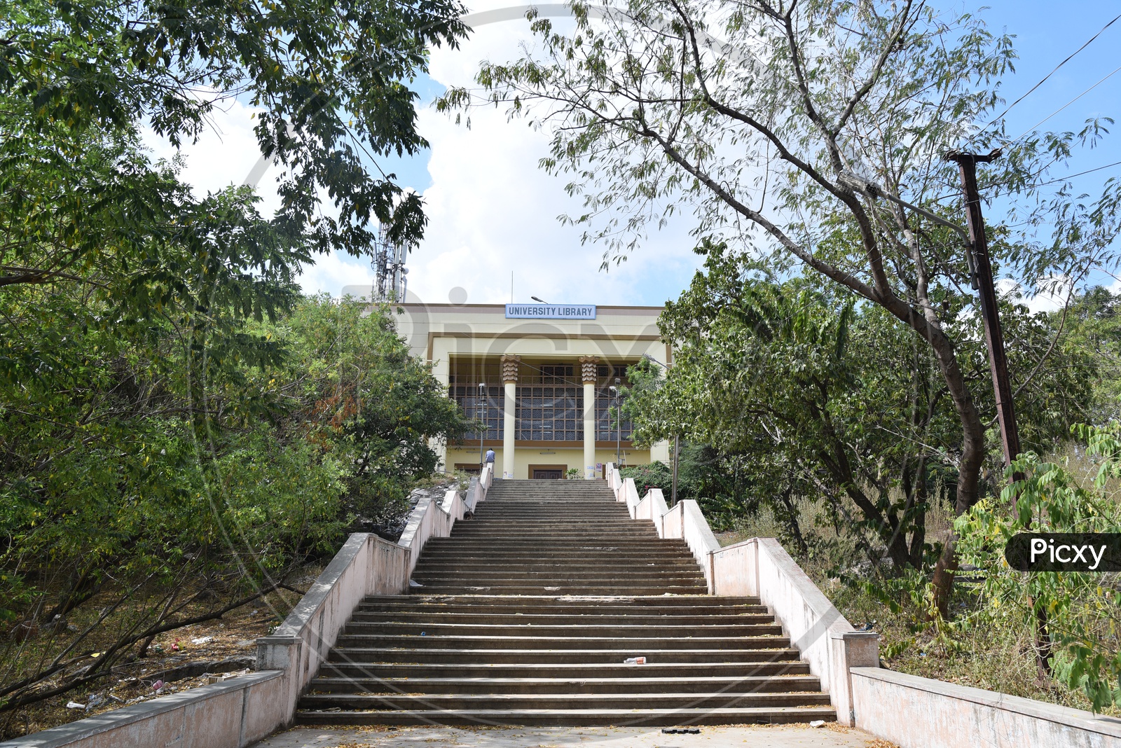 Image of University Library in Osmania University-QO879142-Picxy