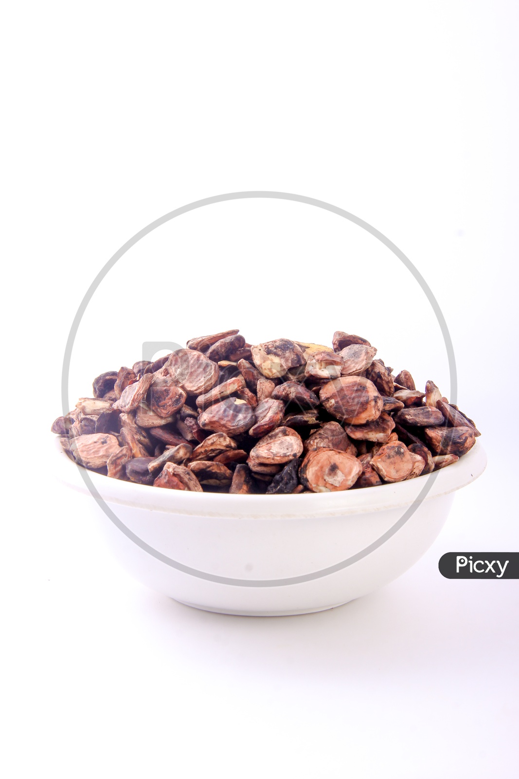 Image of Roasted Pista / Pistachio in a Bowl on an Isolated White Back ...