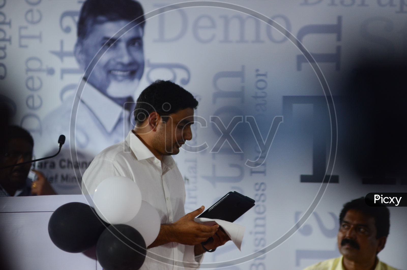 Image of IT Minister Nara Lokesh at Sedibus launching ceremony-CP546007-Picxy