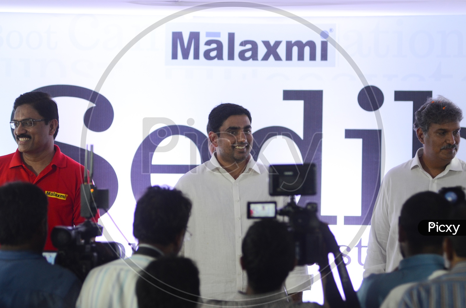 Image of IT Minister Nara Lokesh at Sedibus launching ceremony-YZ874941-Picxy