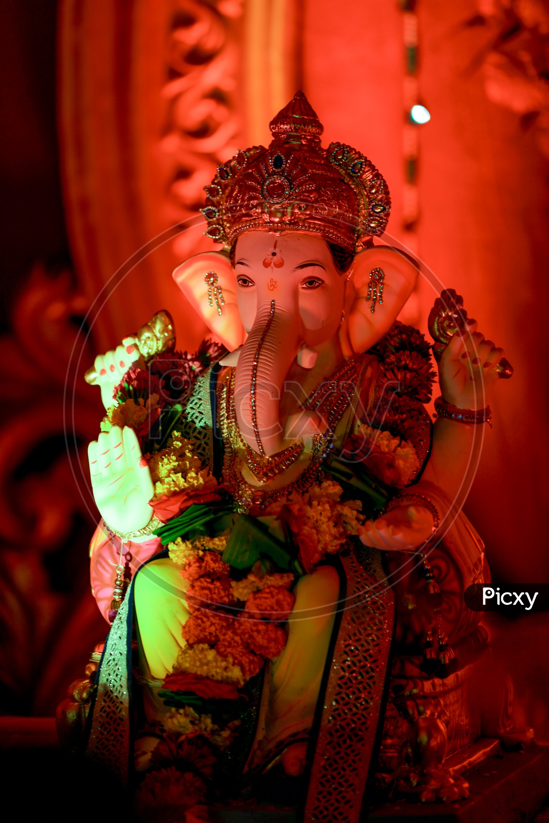 Image of Lord Ganesha or Ganapati, Vinayaka, Pillaiyar and Binayak ...