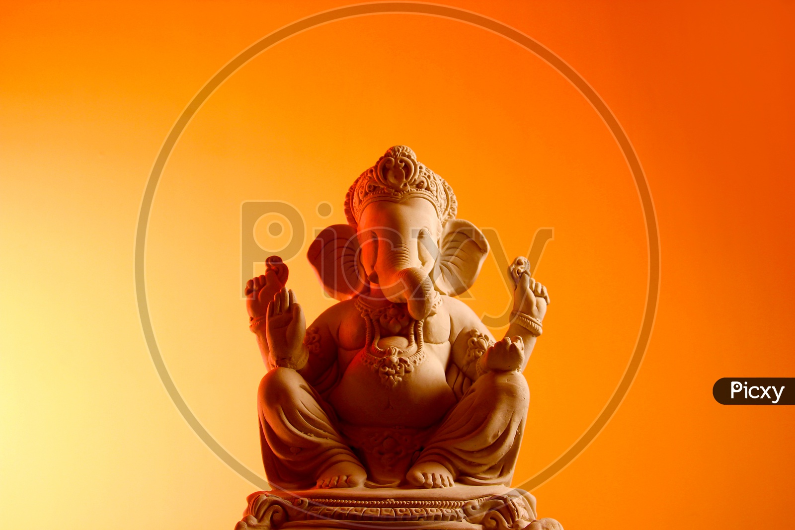 Image of Lord Ganesha or Ganapati, Vinayaka, Pillaiyar and Binayak ...