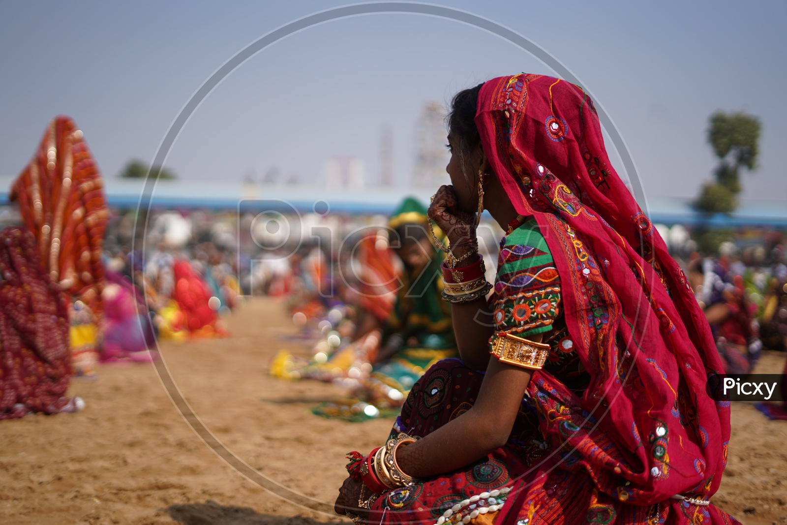 Image of Rajasthani Women Colorfully dressed and Dancing-BT093672-Picxy