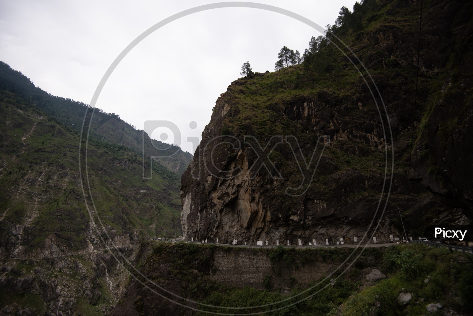 Image of Ghat Roads in Leh / Ladakh with Curves and Cave like Cravings ...
