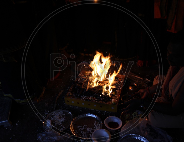 Image of Indian Traditional Homam in Temple-YB870201-Picxy
