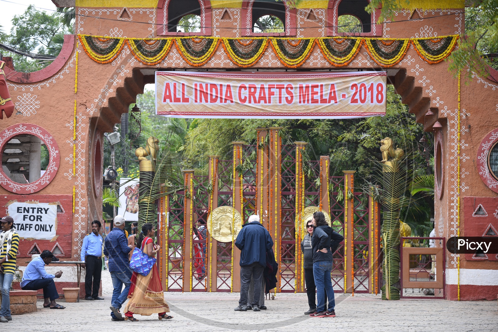 Image of Entry gate for All india crafts mela 2018-VN524810-Picxy