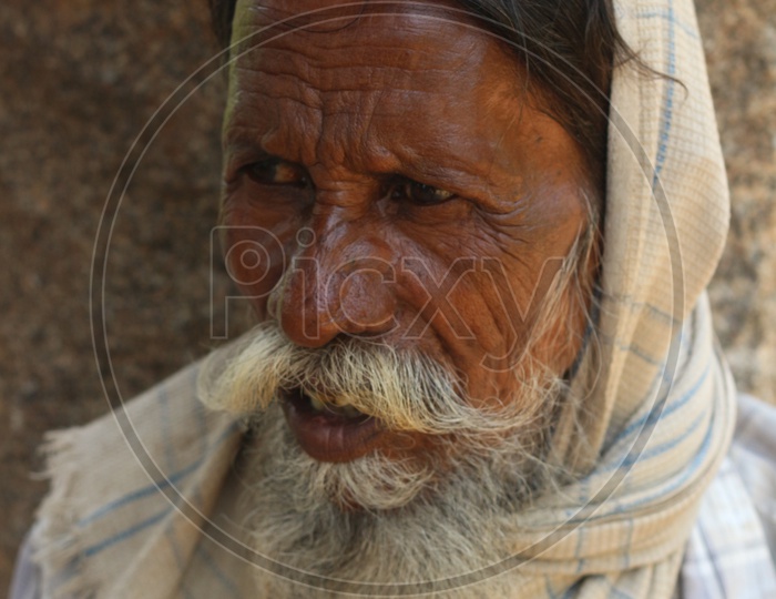 Image of Portrait of an Old man in Hampi-LY983075-Picxy
