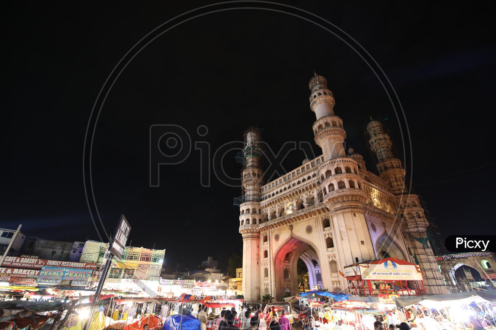 Image of Stalls around Charminar/Indian Monument-TW335175-Picxy