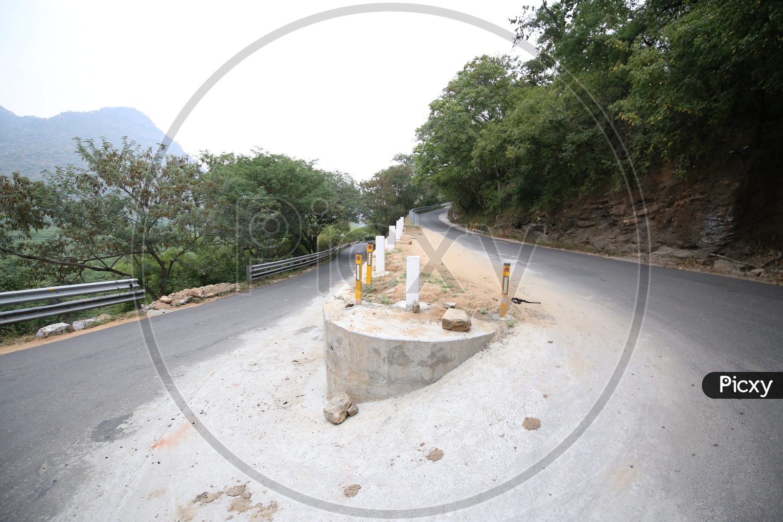 Image of Hairpin Bend Curves in Munnar Ghat Roads Closeup Shot-HF071907 ...