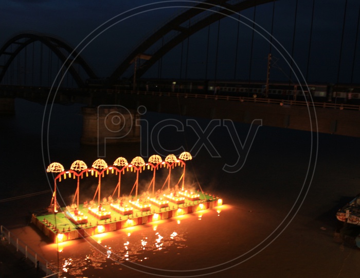 Image of Godavari Harathi/Rajahmundry/Godavari Pushkaralu-EC221744-Picxy