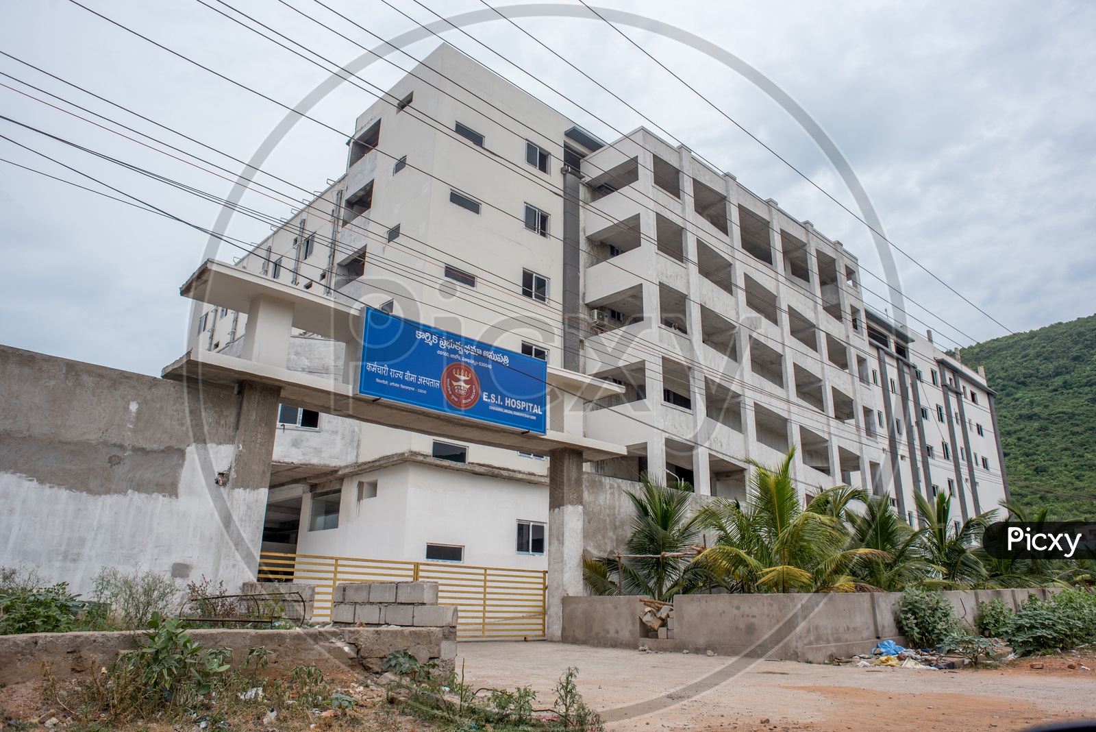 Image of E.S.I hospital-XT996332-Picxy