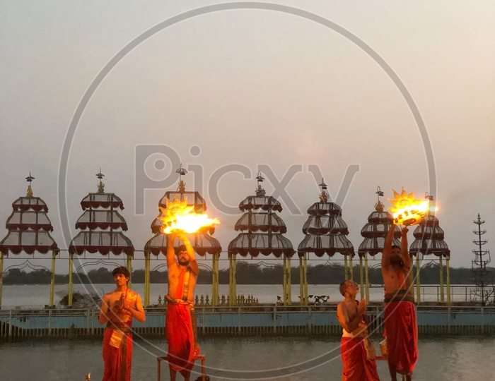 Image of Krishna haarathi-OA894940-Picxy