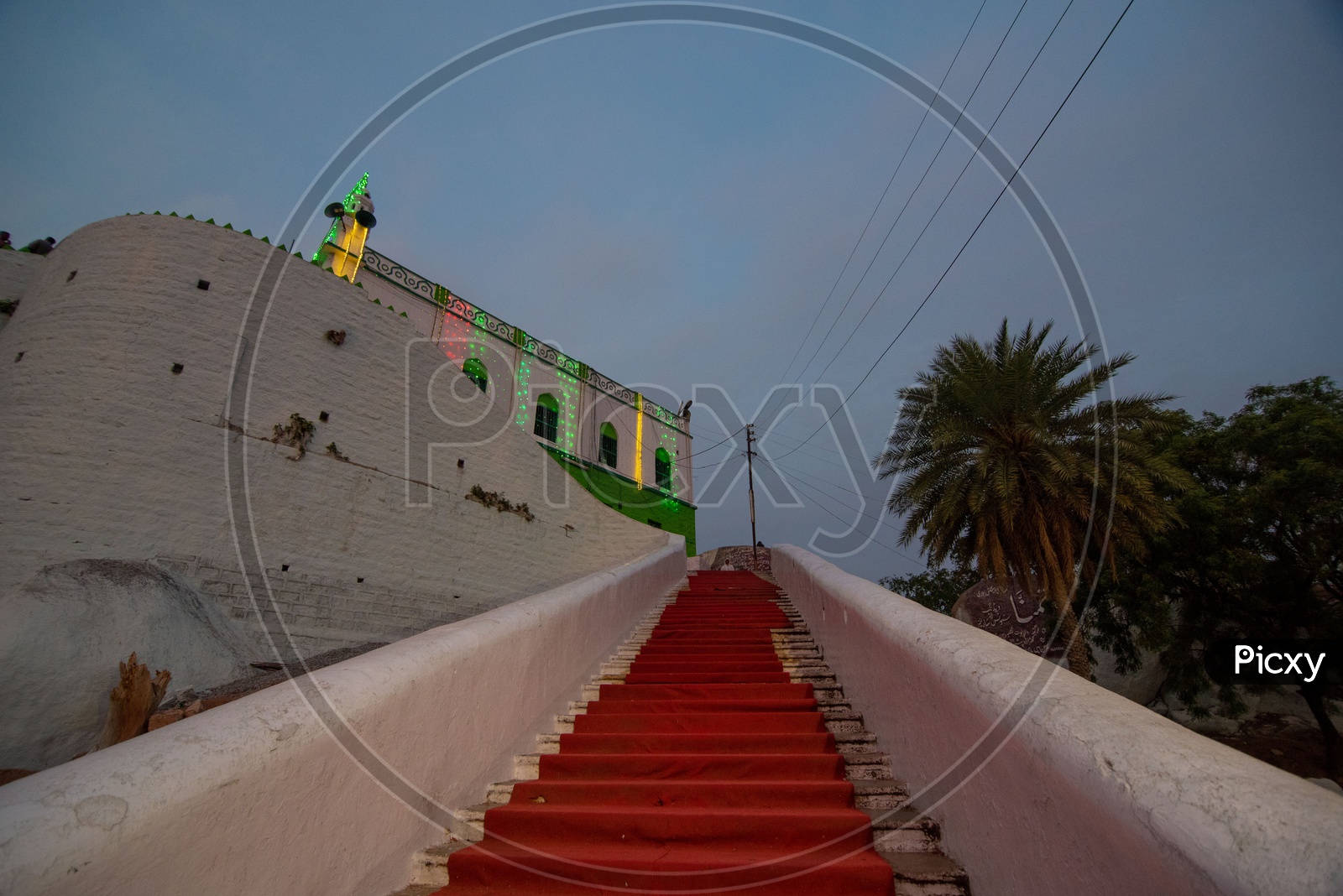 Image of Pahadi Shareef / Dargah of Hazrath Syedna Baba Sharfuddin ...