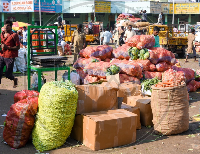 Image of Agricultural Vegetable Wholesale Market-SD394478-Picxy