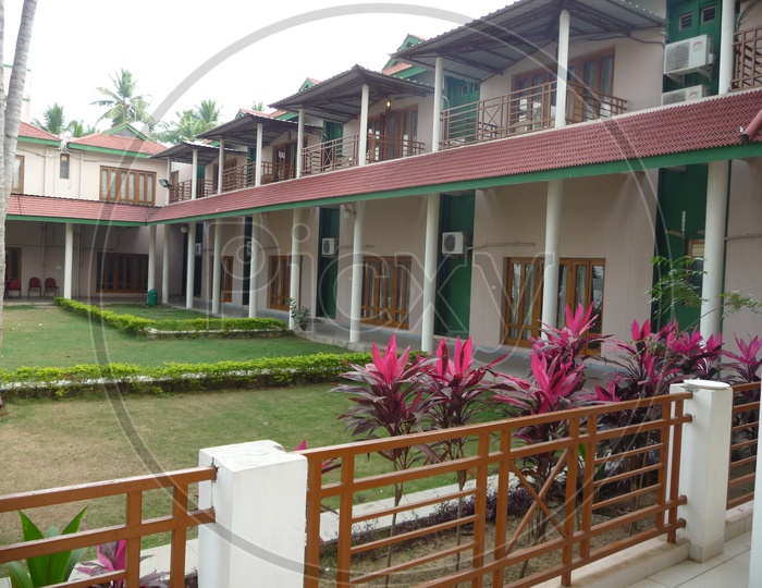 Image of Dindi - Resorts-ZY926443-Picxy