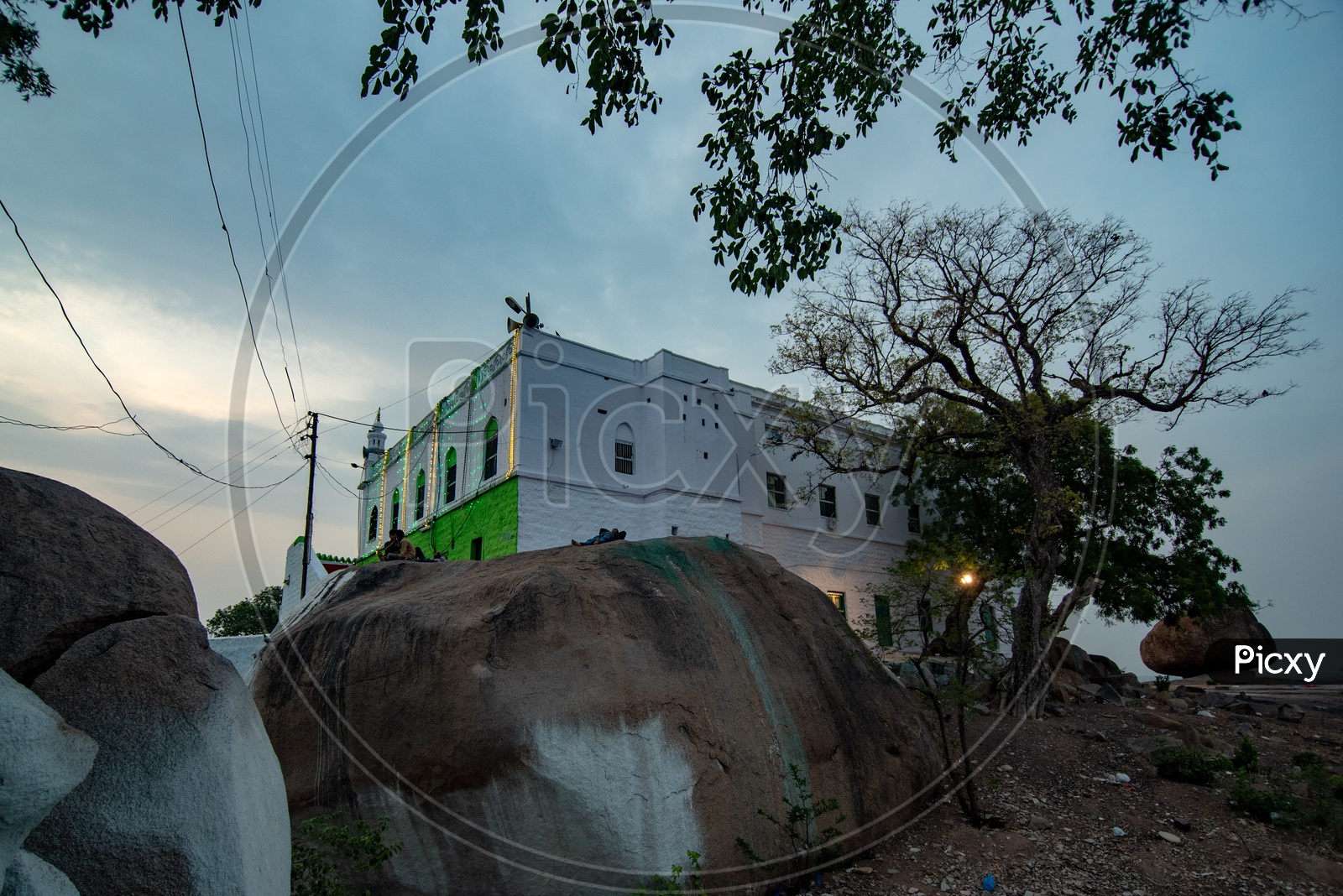 Image of Pahadi Shareef / Dargah of Hazrath Syedna Baba Sharfuddin ...