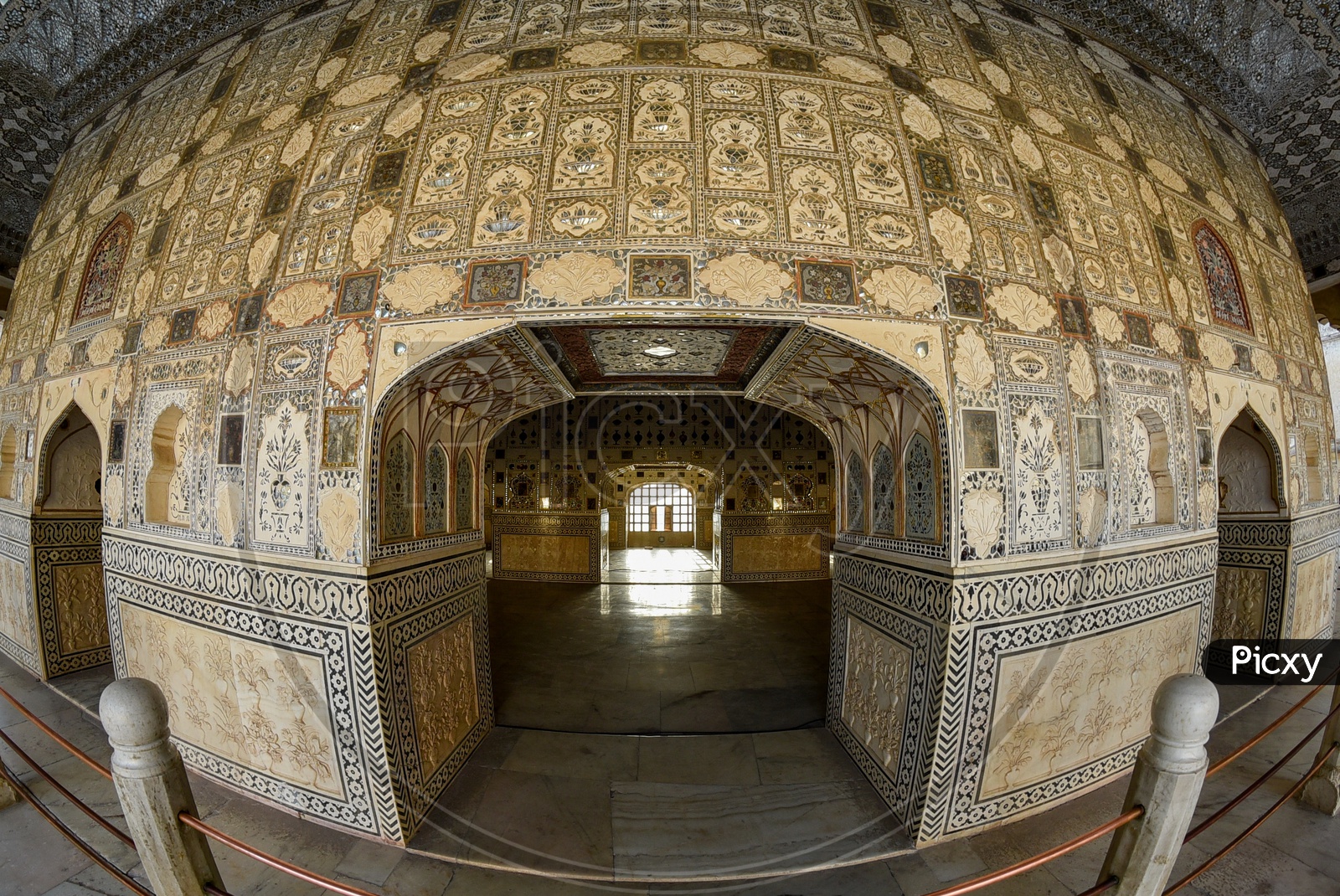 Image of Sheesh Mahal-SY939066-Picxy