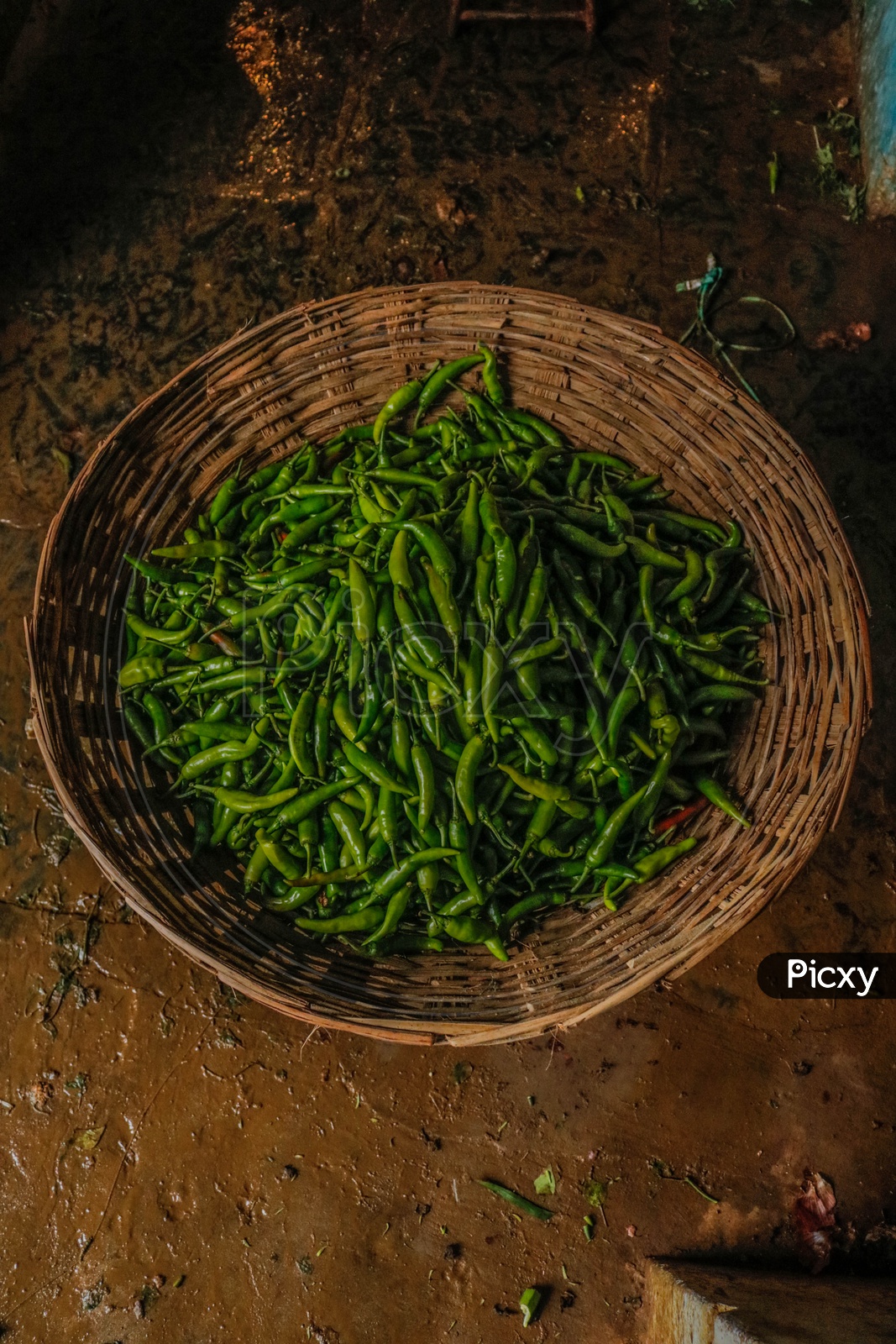 Image of Mirchi-LV184119-Picxy