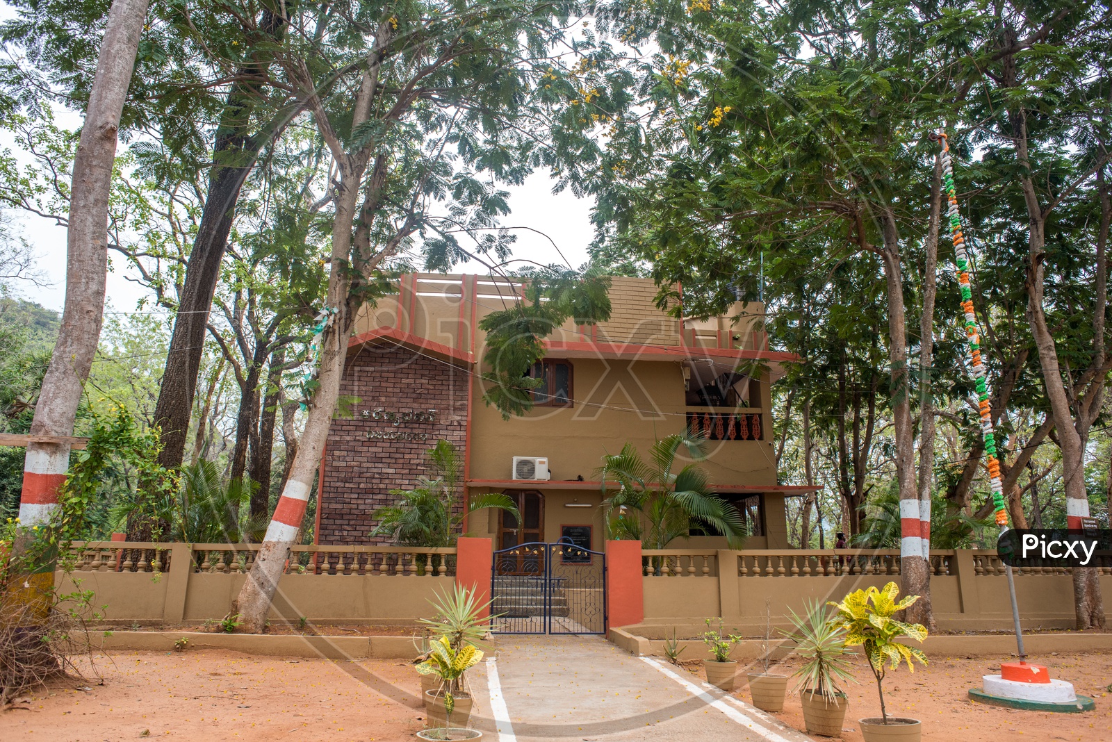 Image of Forest department office-WG085740-Picxy