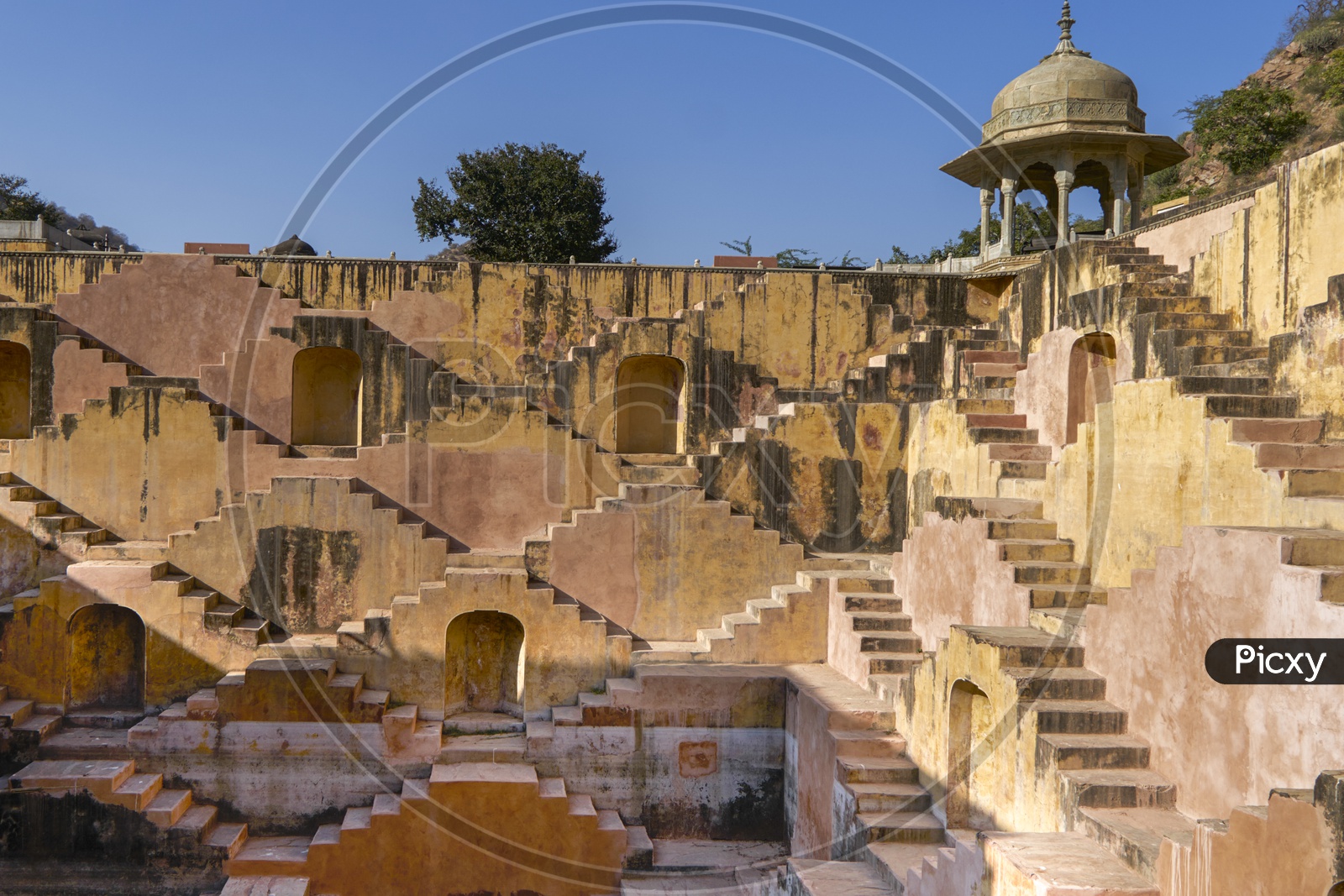 Image of Step Wells of Amer Fort-LM844533-Picxy