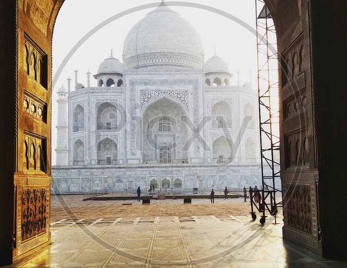Image of White Gold - Taj Mahal/7 Wonders-OX800350-Picxy