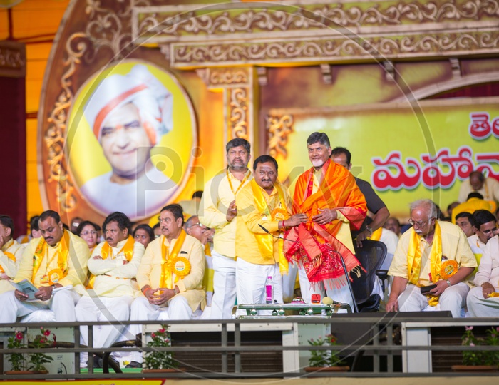 Image of Sri Nara Chandra Babu naidu being felicitated on stage, Mahanadu, 2018.-ZJ048118-Picxy